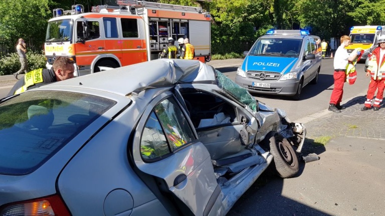 KS: Schwerer Unfall in der Mombachstraße – Hessennews TV