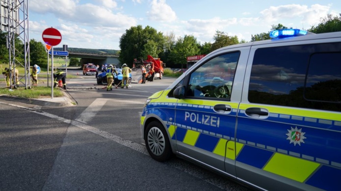 B252: Zwei Verletzte an Autobahnauffahrt zur A44 – Hessennews TV